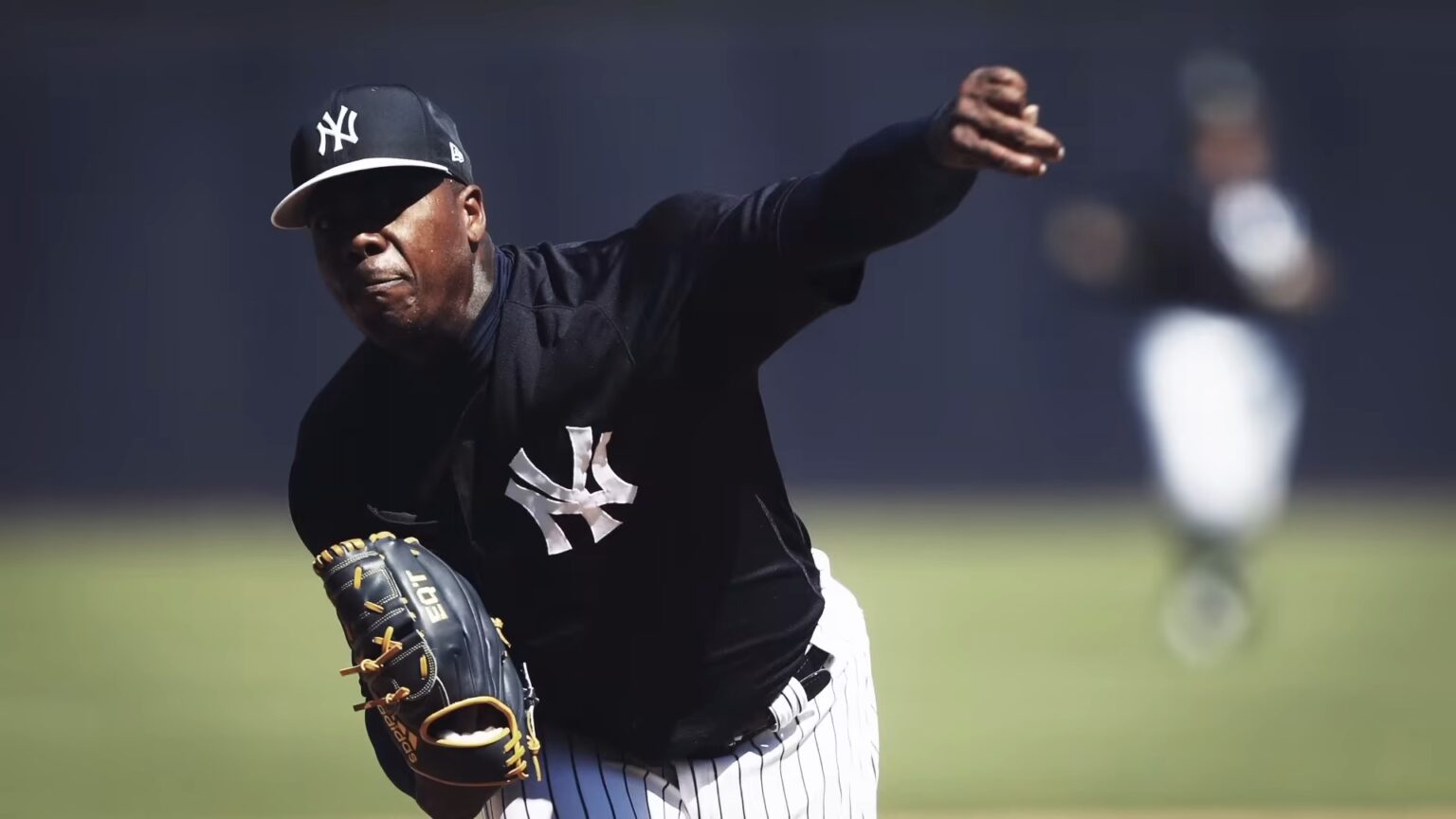 4 Seam vs 2 Seam Fastball - Explained